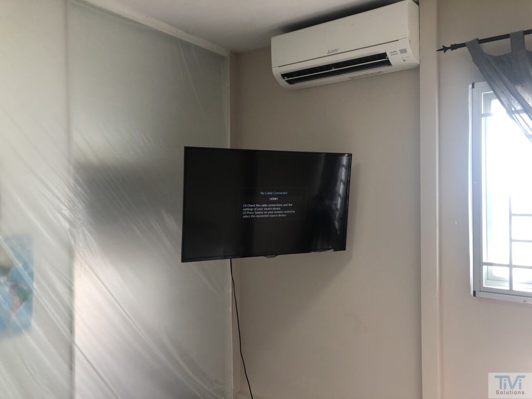 Single Arm Full Motion Mount Suitable for TV 32-52" (T101) - Tivi Solutions