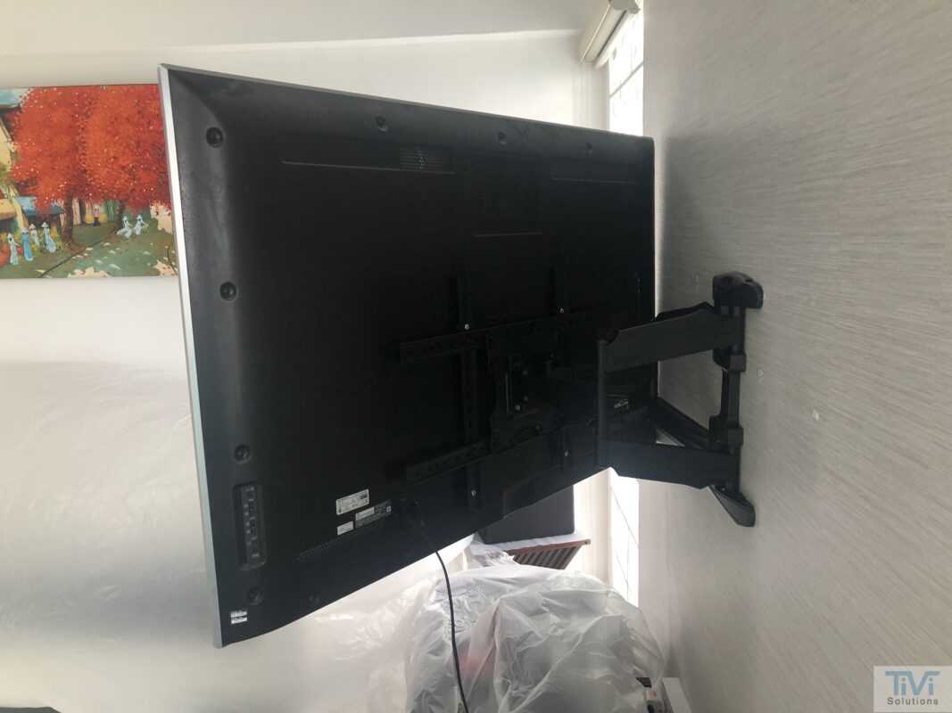 T102 Double Arm Full Motion Mount Suitable for TV 45-70" - Tivi Solutions
