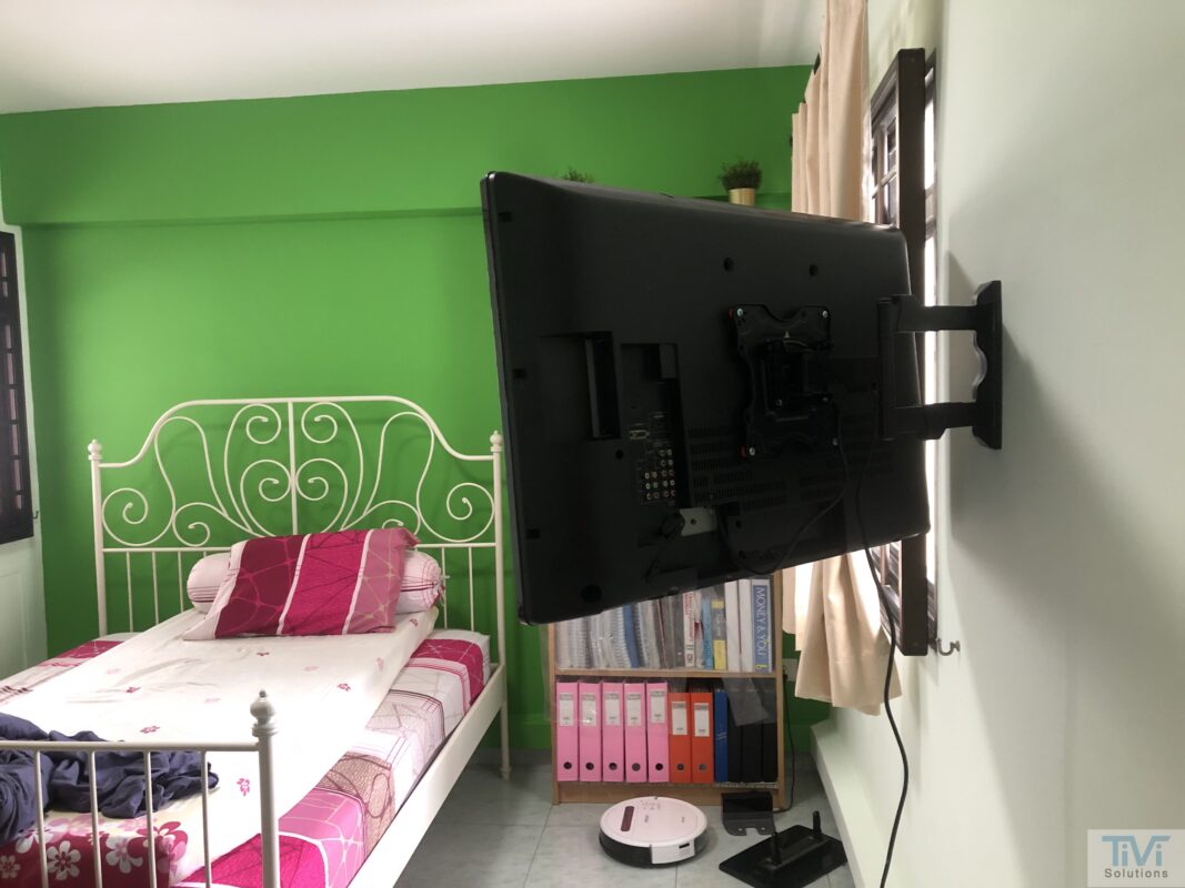Single Arm Full Motion Mount Suitable for TV 32-52" (T101) - Tivi Solutions